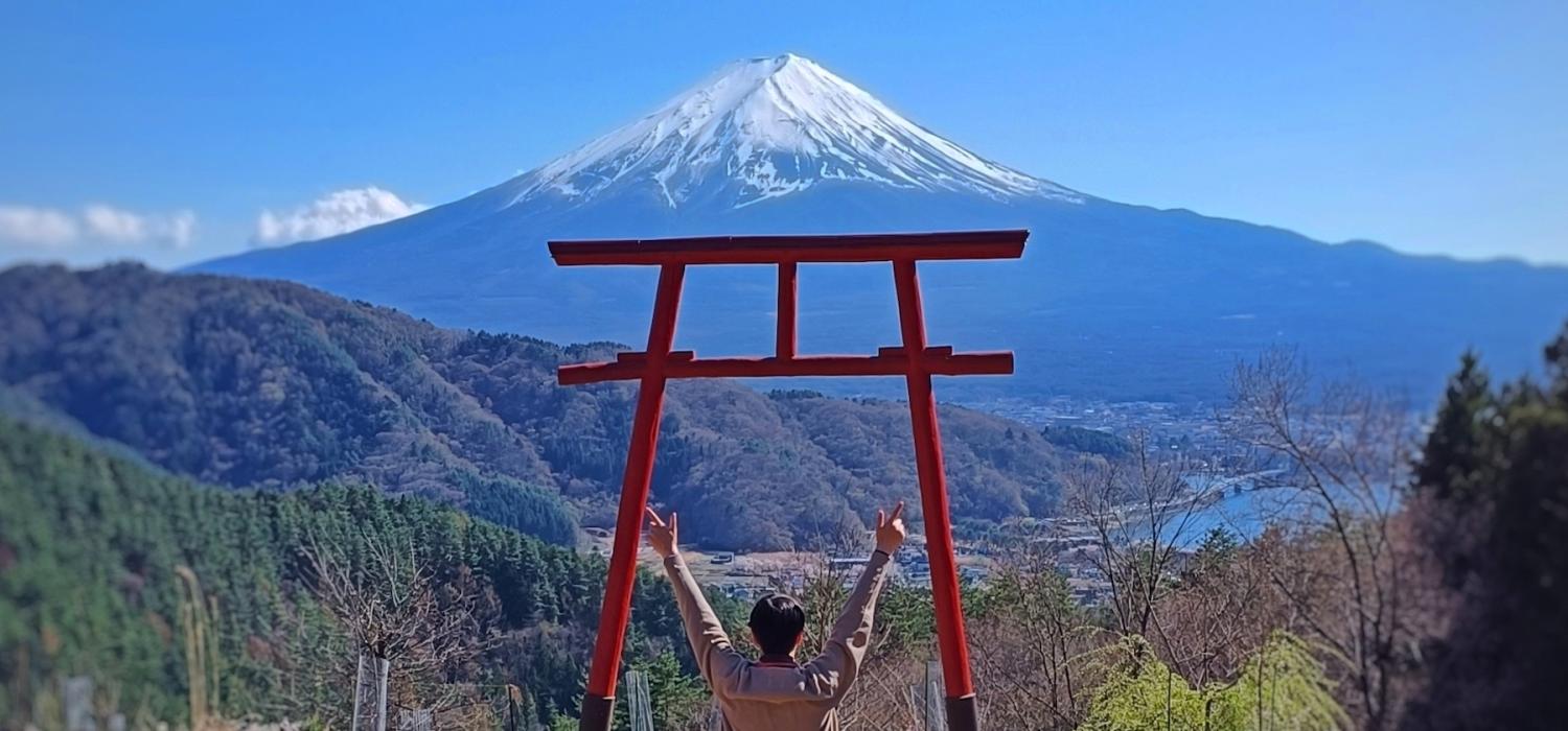 เที่ยวญี่ปุ่น ดอทคอม | Yamanashi: ซุ้มประตูโทริอิแห่งท้องฟ้า Tenku-no-Torii ศาลเจ้า Kawaguchi ...